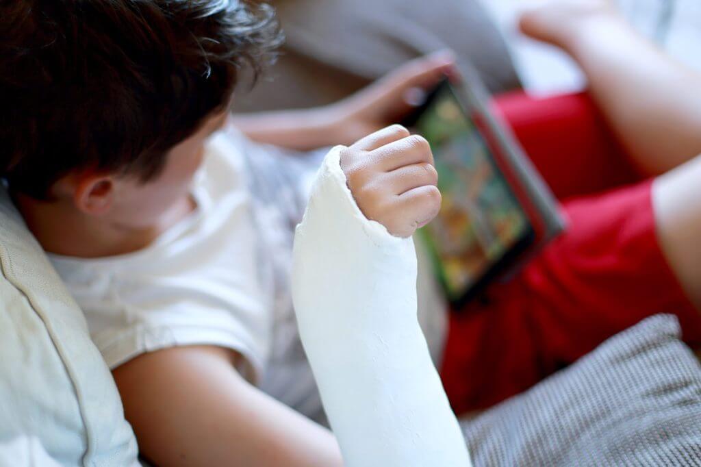What To Do If You Think Your Child Has A Fractured Bone… | Pediatrics ...